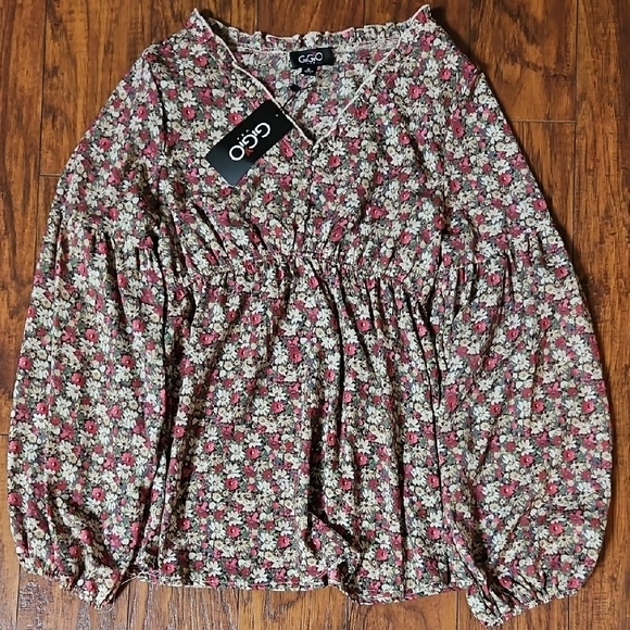 Gigio | Tops | Floral Womens Top Womens Small Red And Green | Poshmark